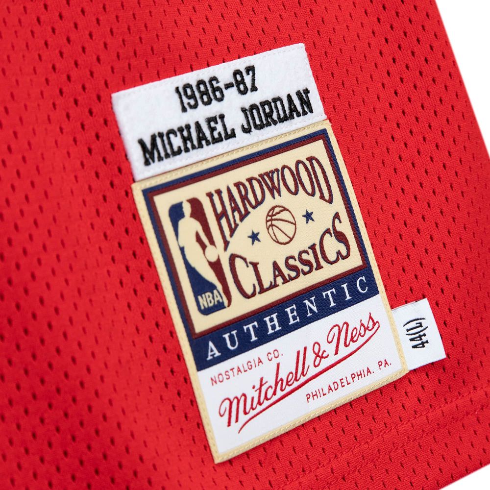 Regata Mitchell & Ness Authentic Jersey Chicago Bulls 1986-1987 Michael ...
